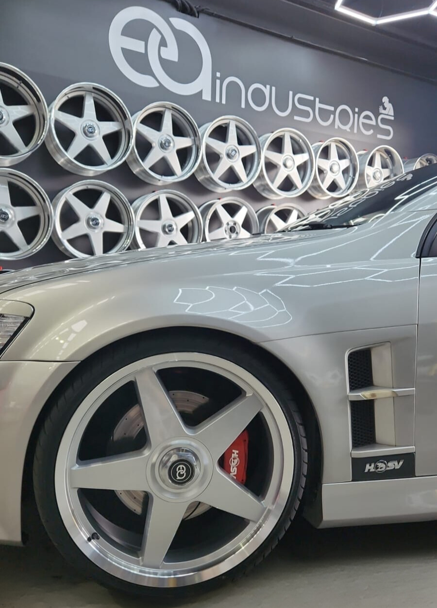 Custom Wheels: STARS - 22"